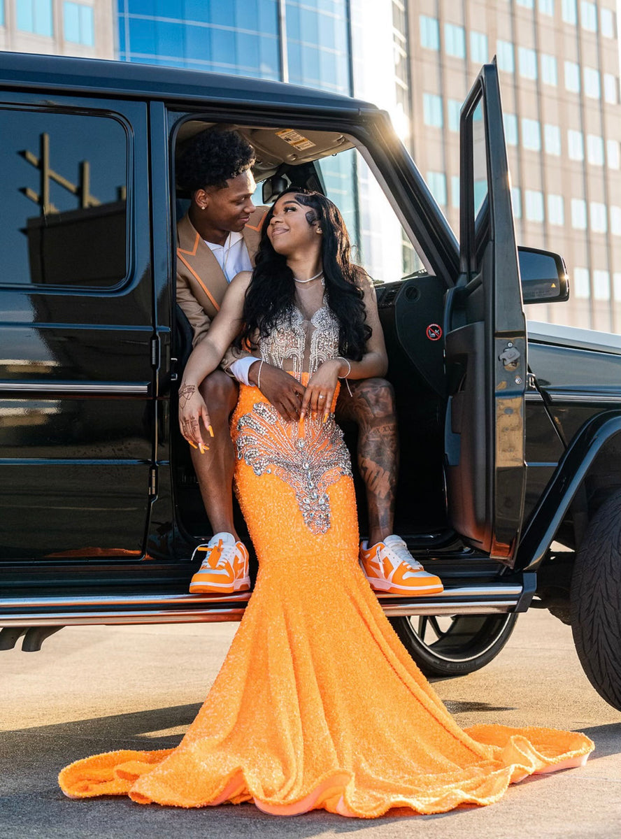 Prom – Nikki Vs Nicole